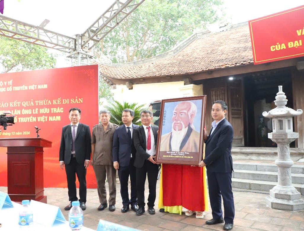 Lễ dâng hương và báo cáo kết quả kế thừa di sản của Đại Danh y Hải ...